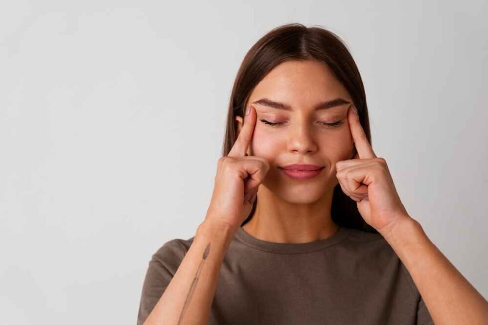 Face Yoga 10 Easy Moves For A Naturally Youthful Glow